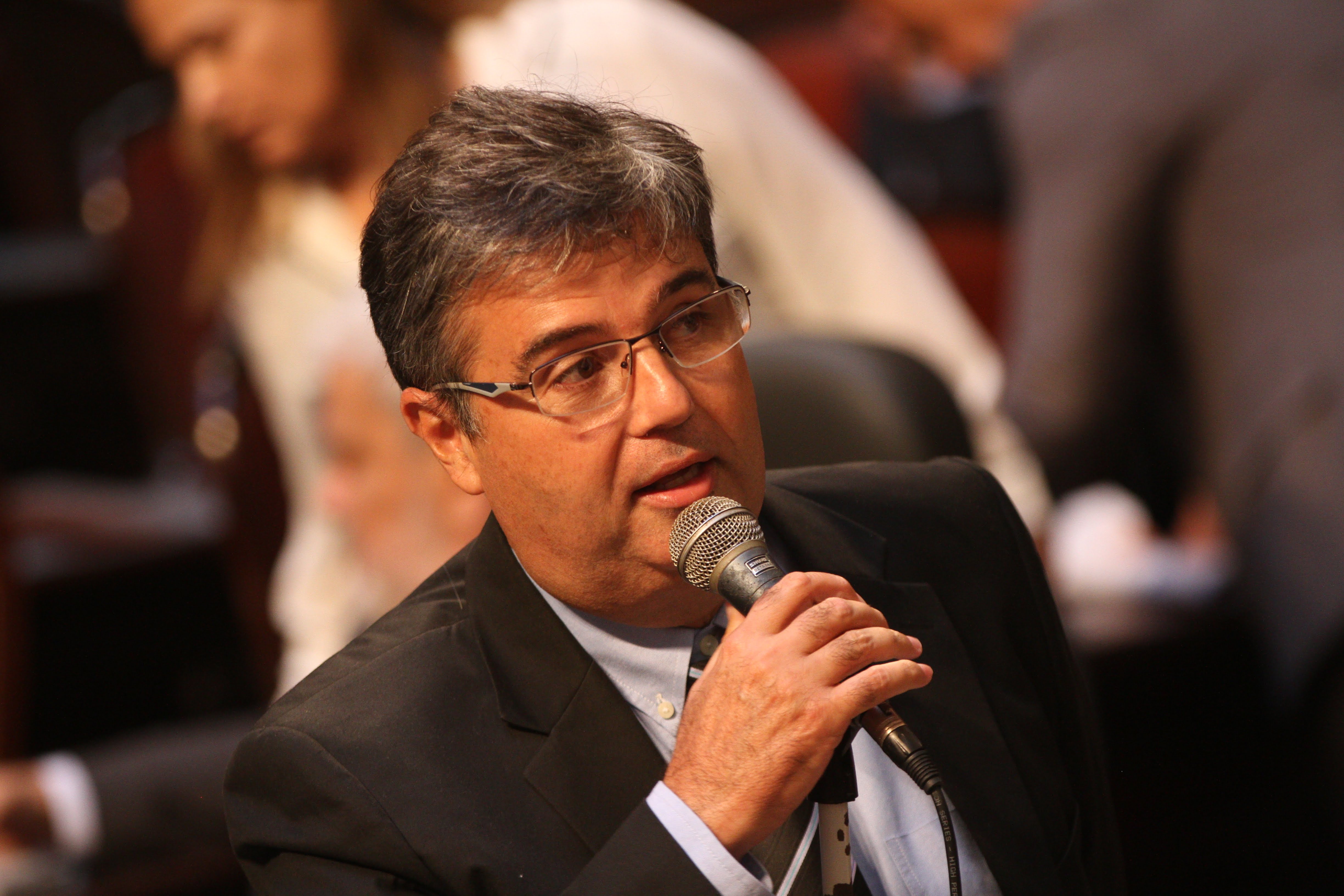 André Corrêa diz que manterá foco na proteção do meio ambiente e ...