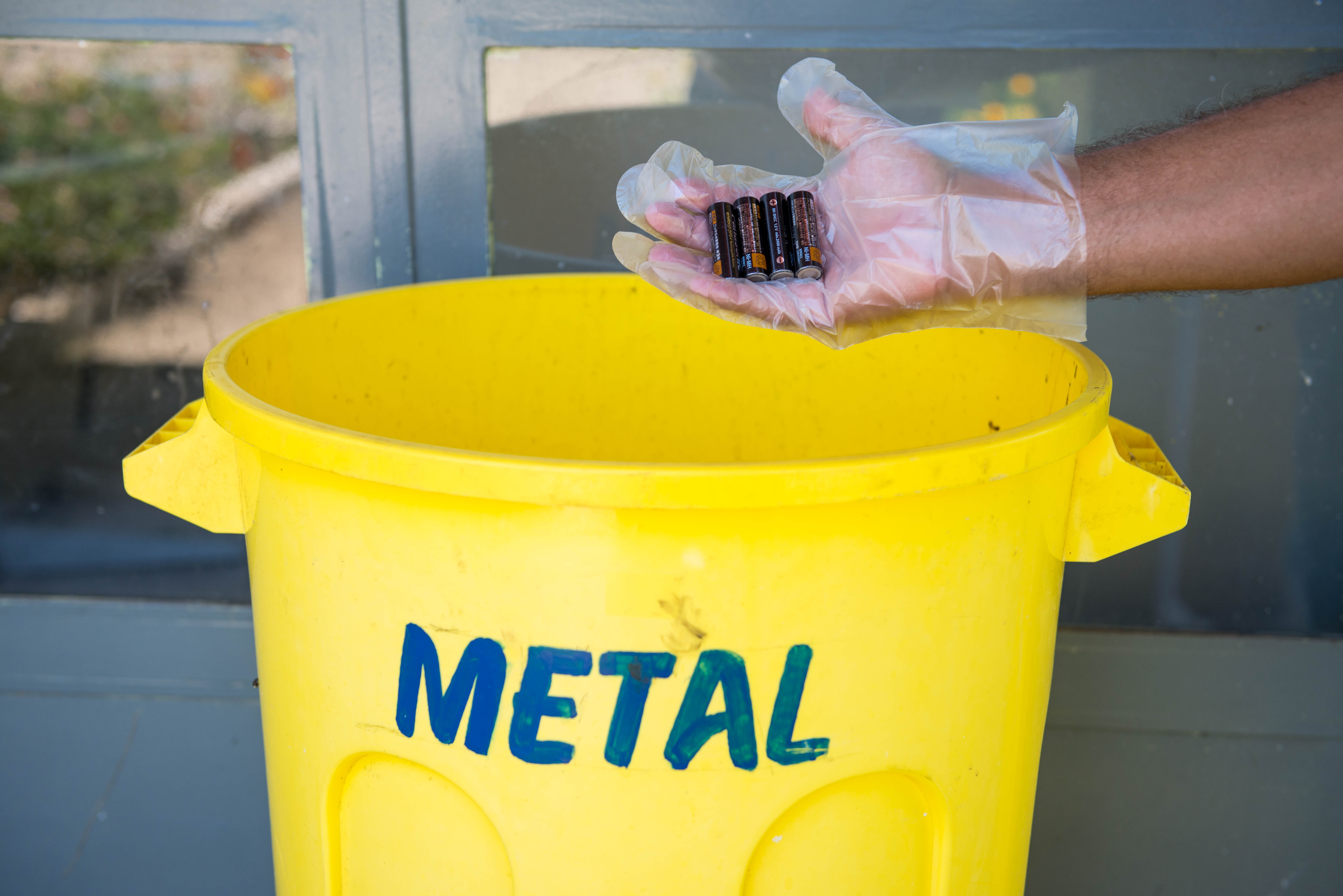 Resende conta com ecoponto para descarte de pilhas, baterias e lâmpadas ...