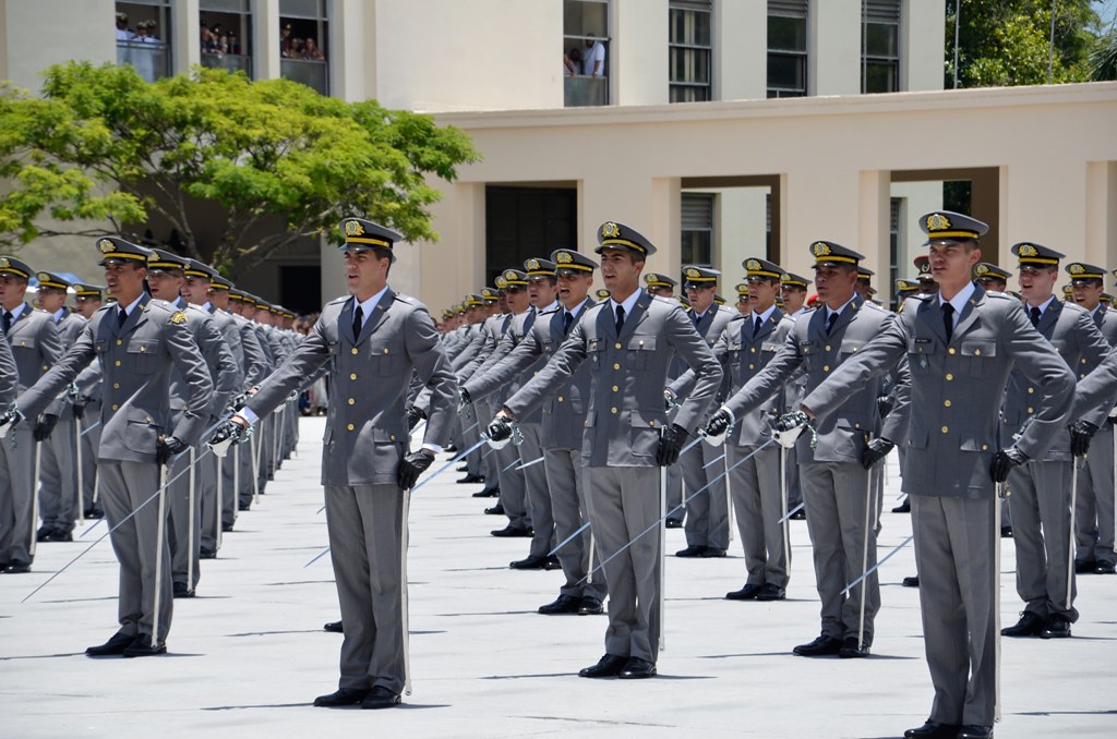 Aman realiza cerimônia de Declaração de Aspirantes a Oficial em Resende ...