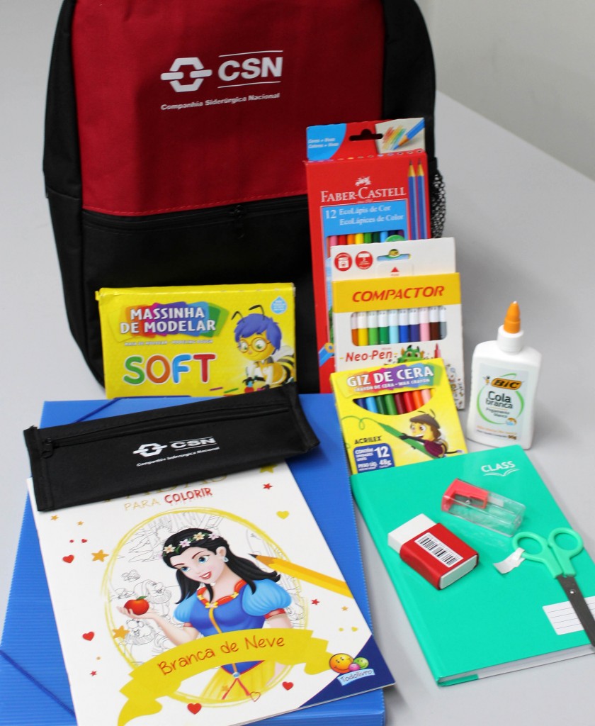 CSN faz distribuição de kits escolares para colaboradores - A Voz da Cidade