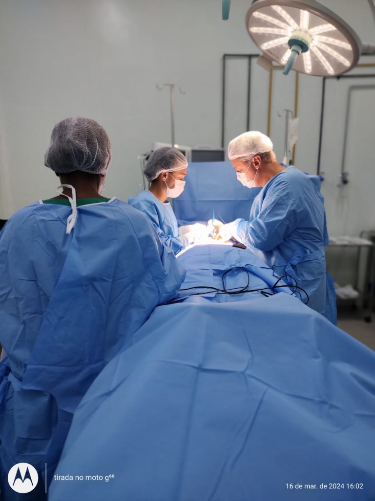 “Coluna Reta” realiza mais duas cirurgias em Volta Redonda - A Voz da ...
