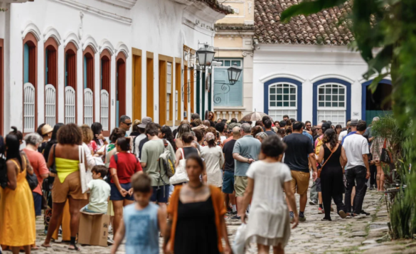 FLIP 2025 terá 20 mesas oficiais reunindo autores nacionais e ...
